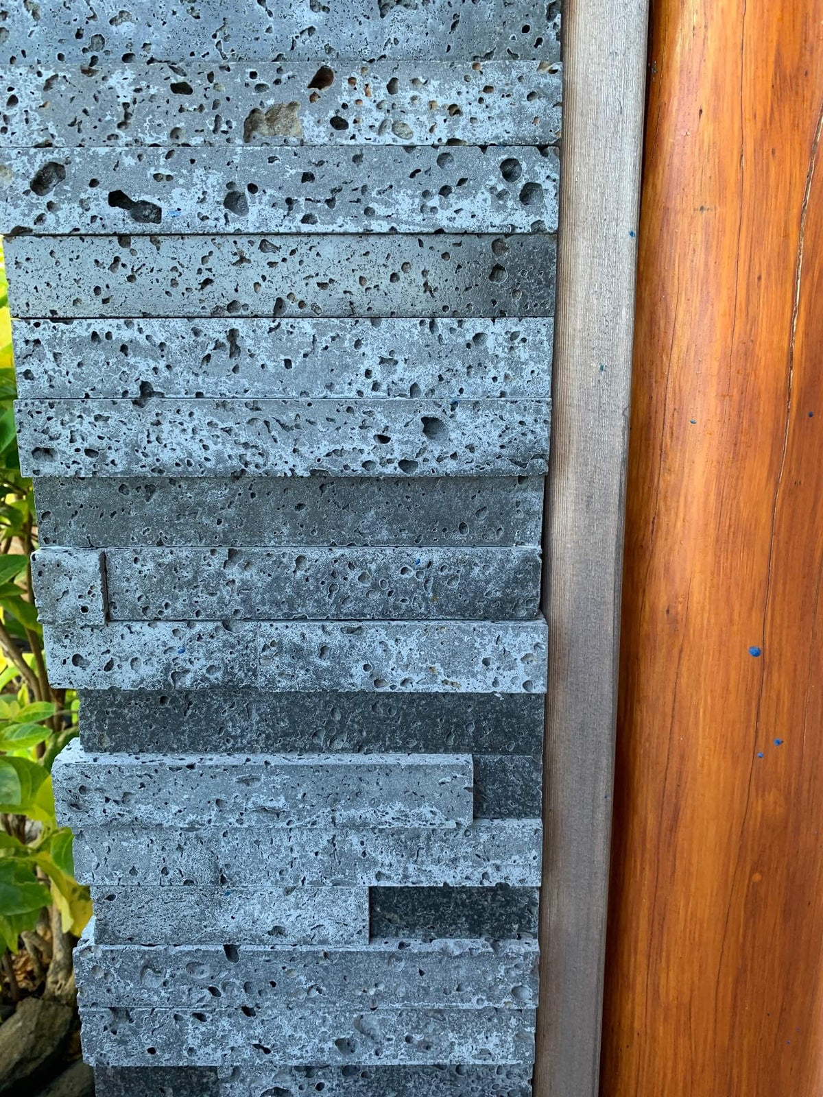 NATURAL WALL VENEER FOR ELEGANT FINISHES