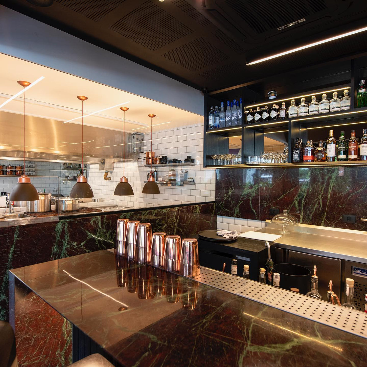 MOULIN ROUGE Quartzite polished 2cm thick - Slab